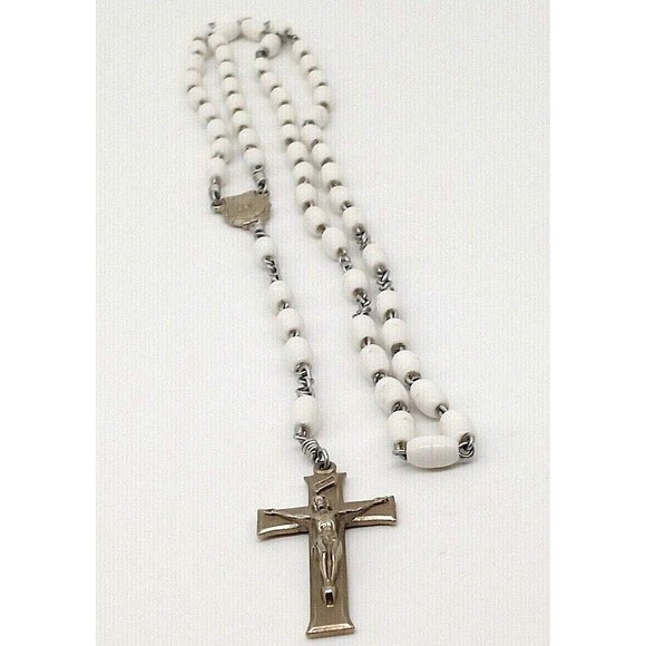 Unbranded | Jewelry | Vintage White Acrylic Bead Rosary Inri Cross ...